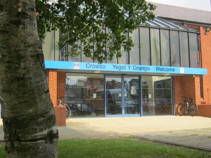 Head thanks staff for "ongoing dedication" after glowing report - news ...