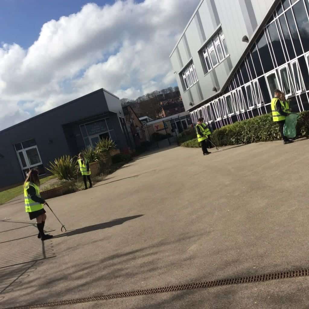 Litter-Free Zones – Ysgol Bryn Alyn leads the way 🙂 - news.wrexham.gov.uk